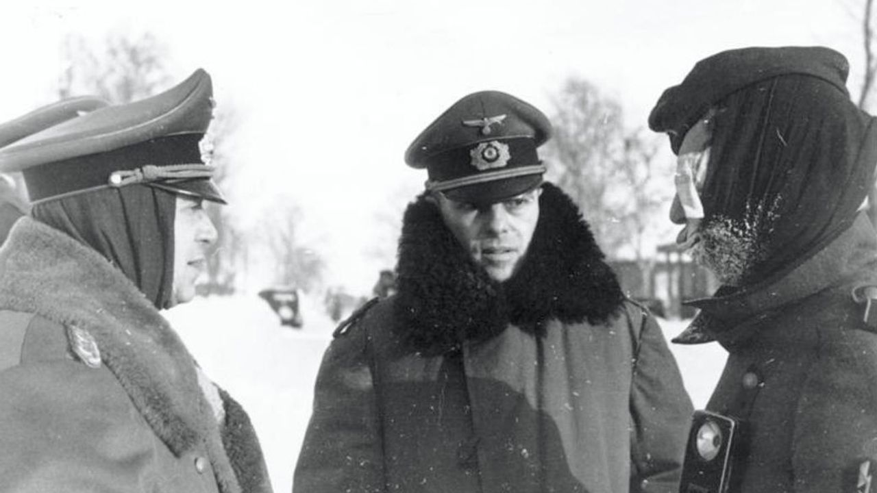 Nazistofficerare hyllas som traditionsskapare och rollmodeller av den ...